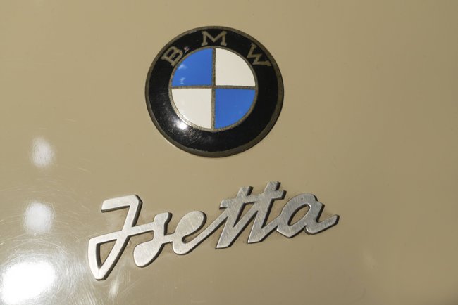 Wirklich ein Propeller? Die wahre Geschichte hinter dem BMW-Logo