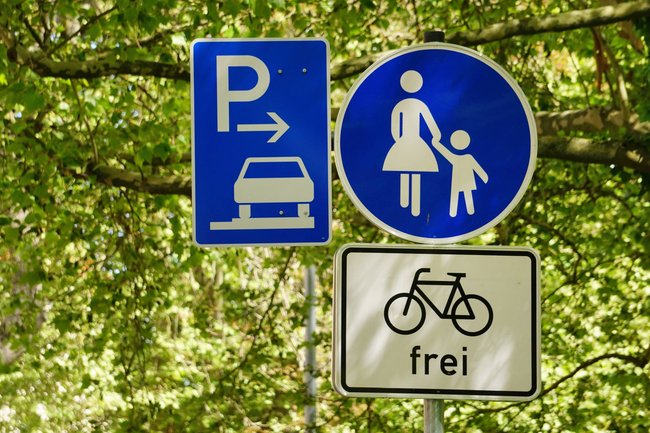Schild Parken Auf Dem Gehweg