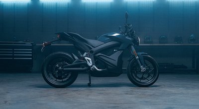 Tesla-Konzept: E-Motorrad steckt Elektroautos von Elon Musk in die Tasche