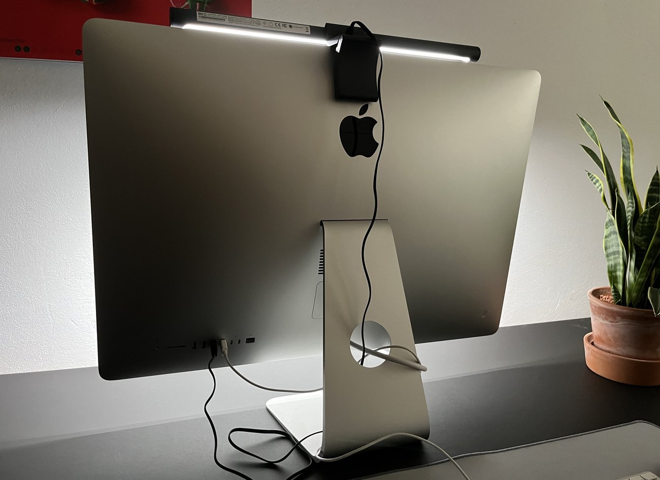 Monitorleuchte im Test: Pflichtkauf für jedes Home-Office