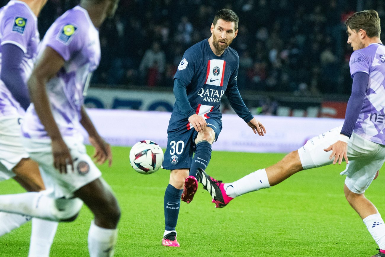 DAZN ohne Abo: Bei OneFootball einzelne Spiele buchen