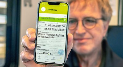 DB: Zug-Ticket in Wallet speichern – so gehts