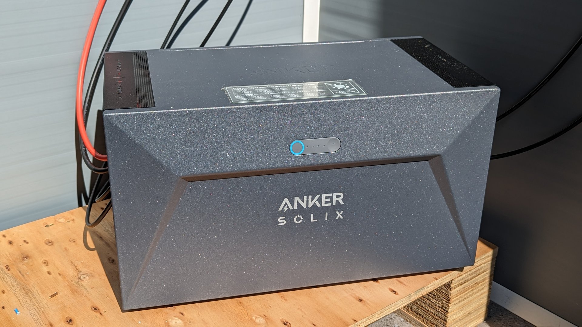 Anker Solix Solarbank im Test: Bezahlbarer Balkonkraftwerk-Speicher mit ...