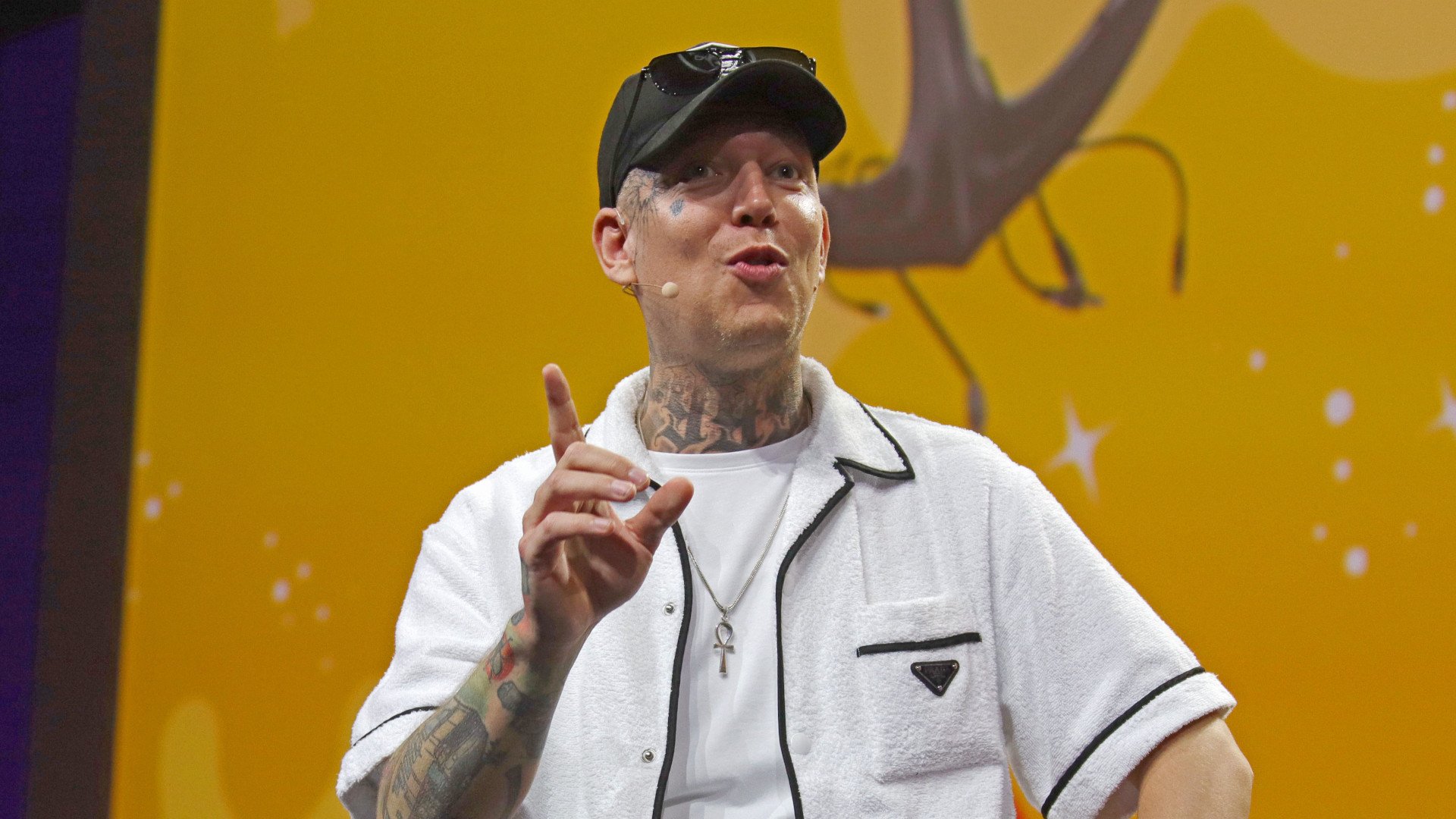 MontanaBlack vs. Dr. Oetker: Streamer kassiert heftigen Seitenhieb